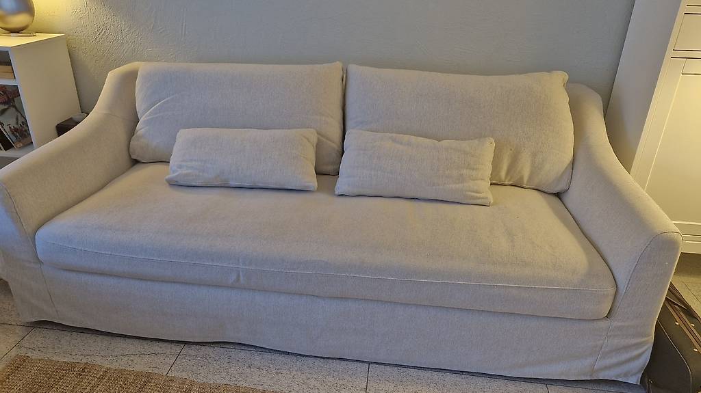 2x Färlöv Ikea Sofa mit ersetzem Bezug im Kanton Graubünden - tutti.ch