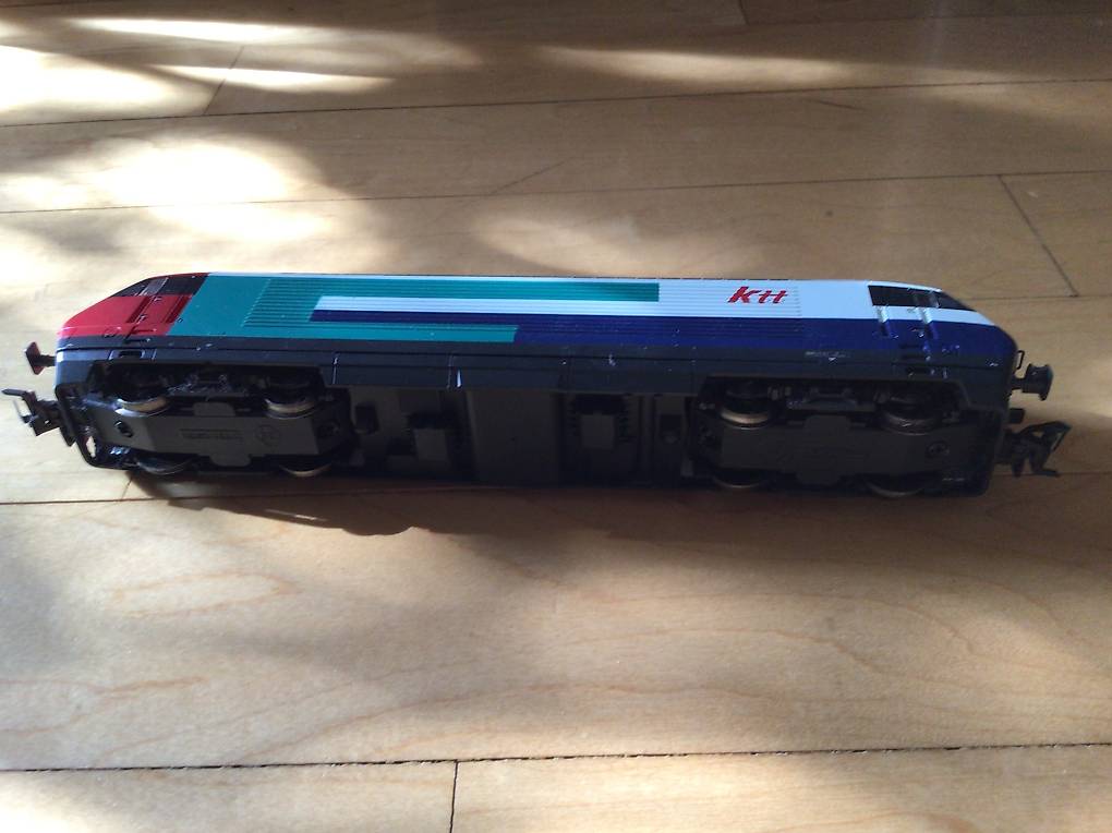 Roco 63507, Re 460, KCRC Cowloon, DC, analog, rar im Kanton Zürich ...