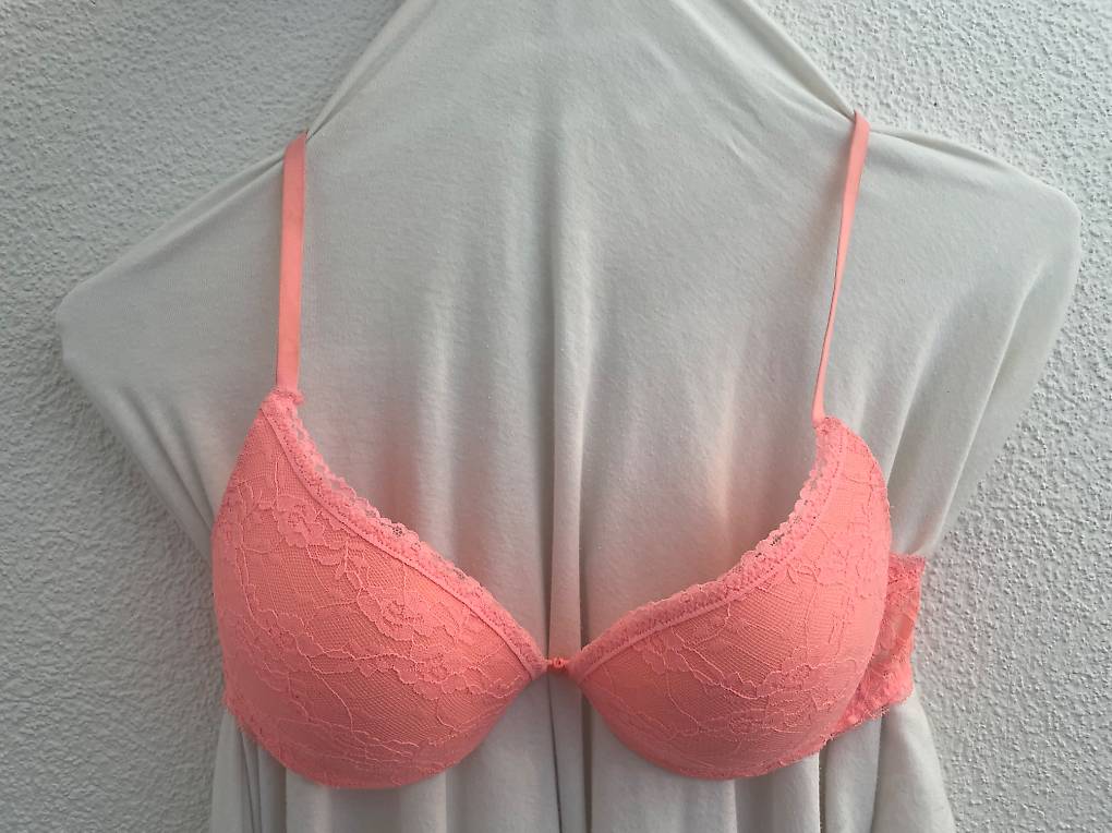 Victoria's Secret BH 75B (75A) - Modell Dream Angels Push-up im Kanton Zürich - tutti.ch