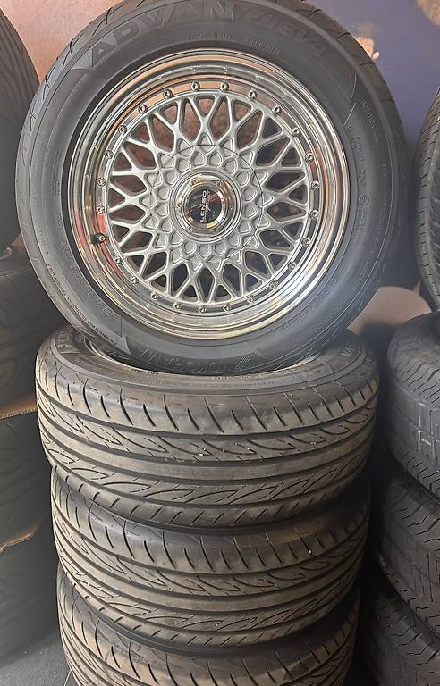 Lenso BSX(S) Felgen mit Yokohama Advan Fleva V701 Canton Obwald - tutti.ch