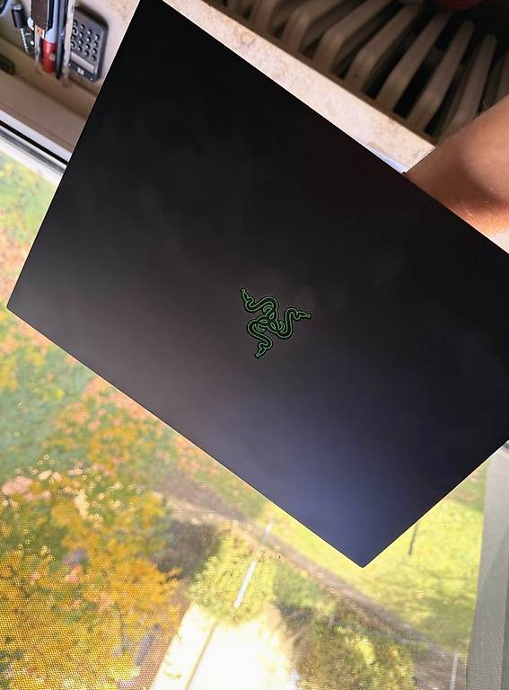 Razer blade 16 2025 Ryzen AI 9 365 RTX 5070 32Gb RAM 8000MHZ im Kanton ...