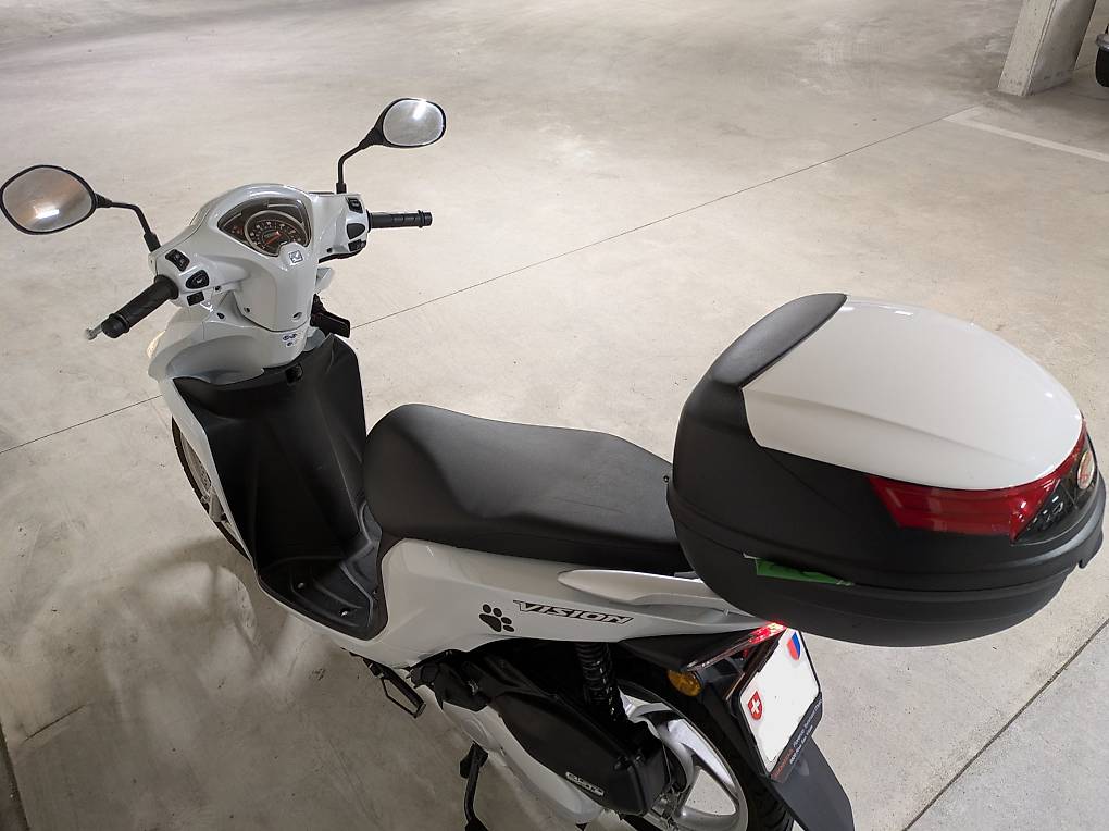 Scooter Honda Vision 110 come nuovo Cantone Ticino - tutti.ch