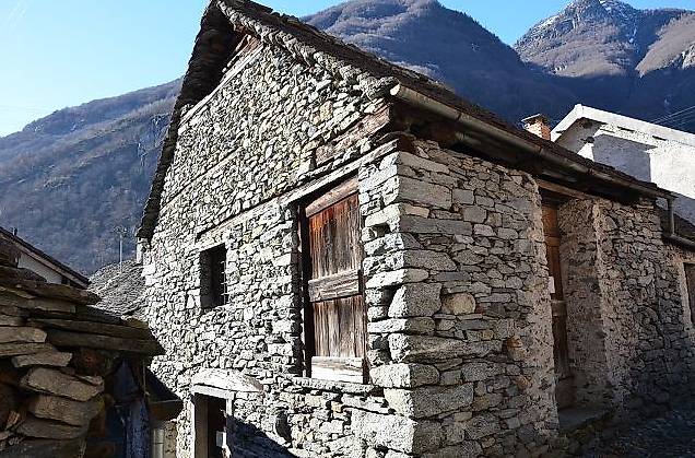 Großes Rustico zum Ausbauen/ Grande rustico da rinnovare Cantone Ticino ...