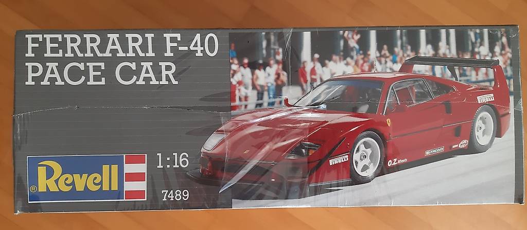 Revell Ferrari F40 Pace Car 1:16 im Kanton Thurgau - tutti.ch