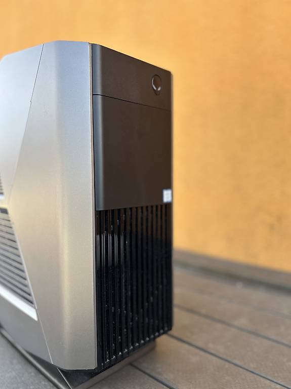 Alienware Aurora R8 / I9 9900K/64GB Ram/RTX 4070 S/ 4TB NVME im Kanton ...