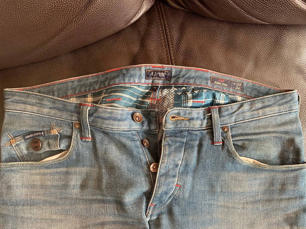 Armani Jeans im Kanton Basel-Stadt - tutti.ch