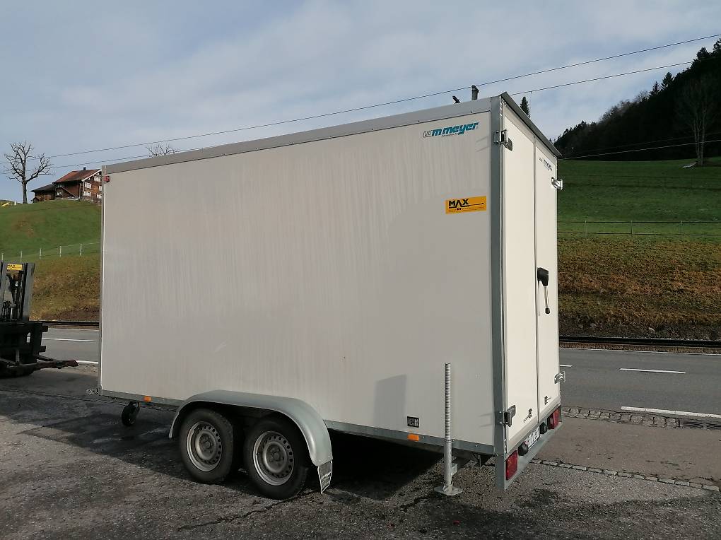 XL Kühlanhänger mit Fleischbahnen Jg2019 im Kanton Appenzell ...