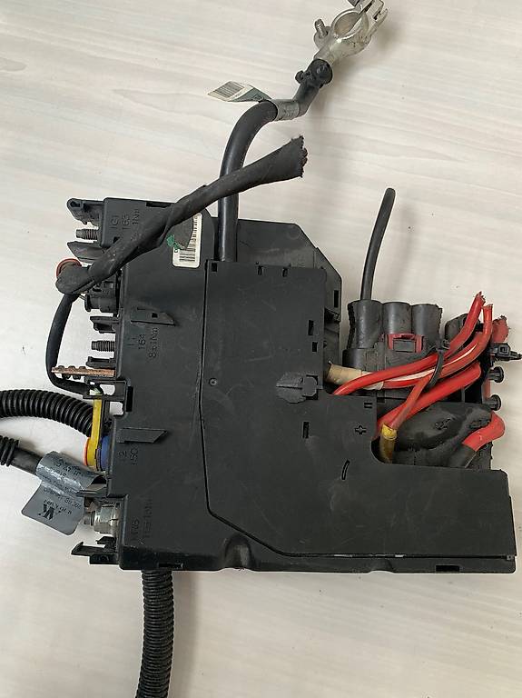 Mercedes Sicherungskasten A2125400581 im Kanton Freiburg - tutti.ch