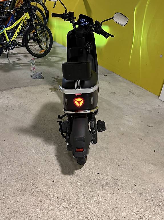 E-Roller Yadea DE38 im Kanton St. Gallen - tutti.ch
