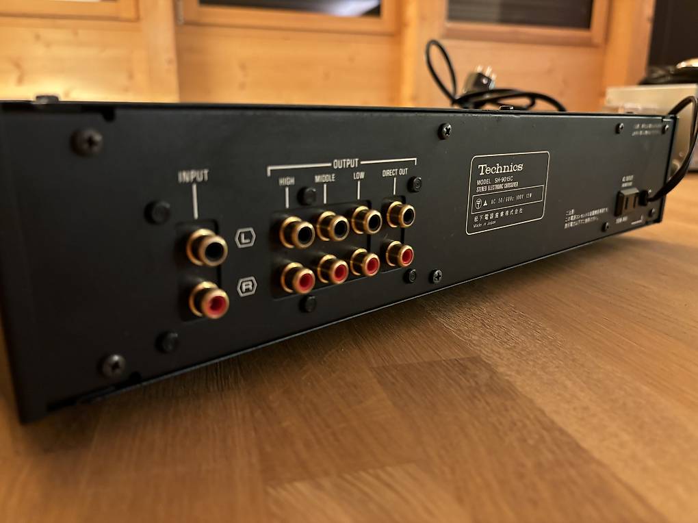 Technics SH-9015C Stereo electronic crossover 3 way im Kanton Tessin ...