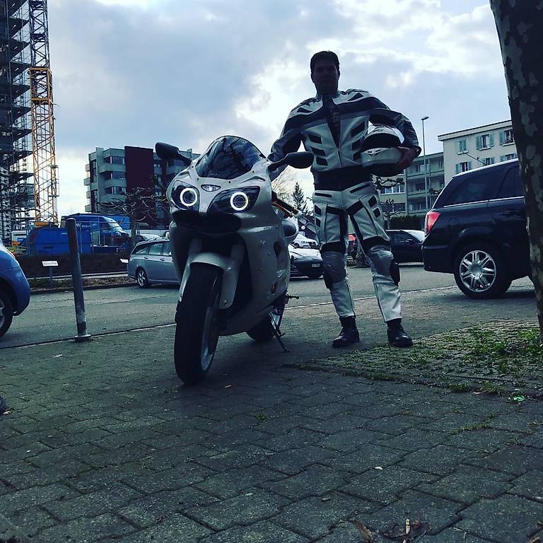 Motorrad-Lederkombi für 2 Personen im Kanton Zug - tutti.ch
