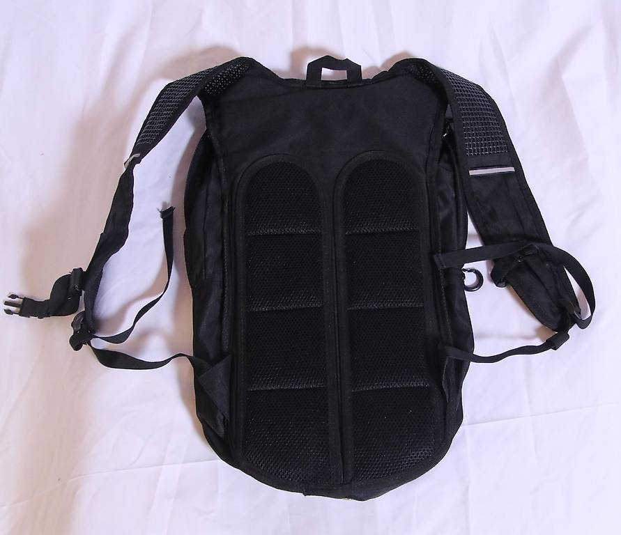 Held Motorrad Rucksack mit Regenhülle - neu im Kanton Bern - tutti.ch