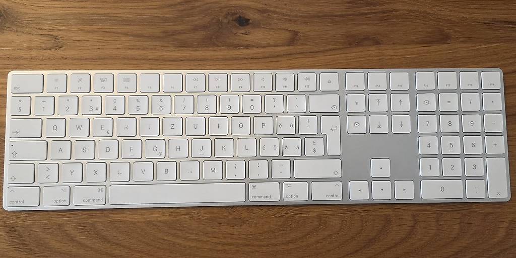 Apple Magic Keyboard mit Nummernblock im Kanton Zürich - tutti.ch