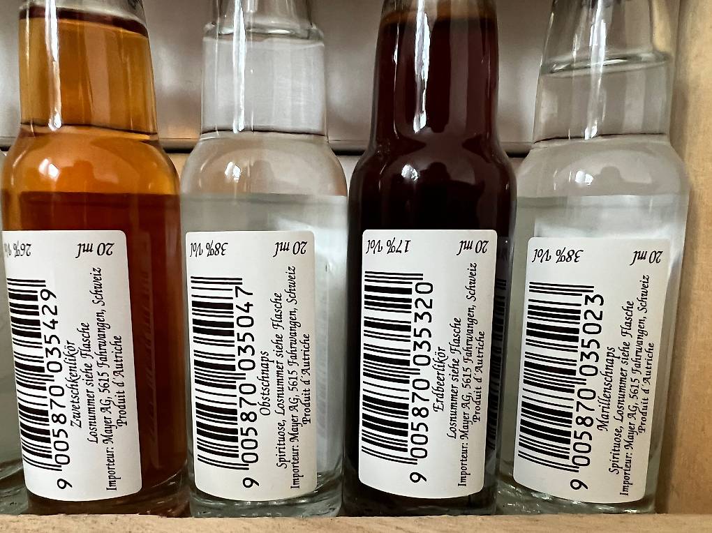 1/2 Meter Schnaps im Kanton Zug - tutti.ch