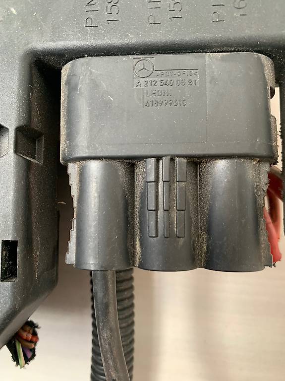 Mercedes Sicherungskasten A2125400581 im Kanton Freiburg - tutti.ch