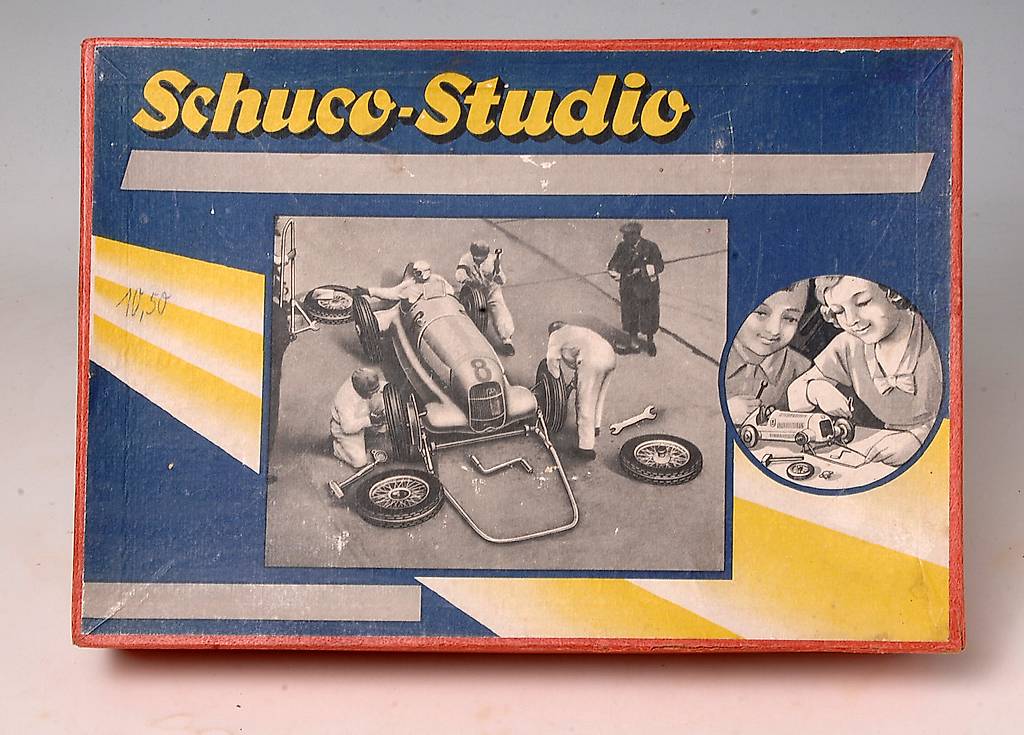 Schuco Studio 1050 Rennwagen Baujahr ca. 1950 Jahre, in rot im Kanton ...