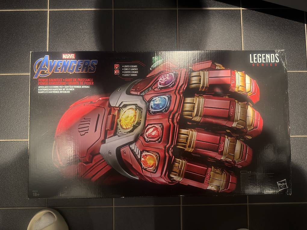 Marvel Legends Gauntlet Iron Man - Scala 1:1 - Hasbro im Kanton Tessin ...