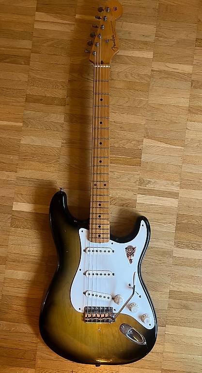 Fender 50's Vintera Stratocaster (Nitro Body) im Kanton Zürich - tutti.ch