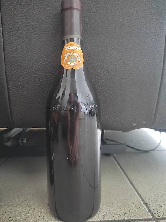 Vini vecchi di 60-70 anni im Kanton Tessin - tutti.ch