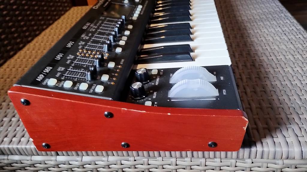 Behringer Deepmind 6 Synthesizer + Roland TD7 Drum Module im Kanton ...