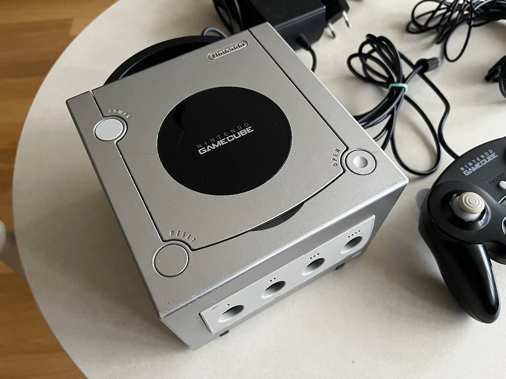 Nintendo GameCube, inkl. Controller / Kabel im Kanton Bern - tutti.ch