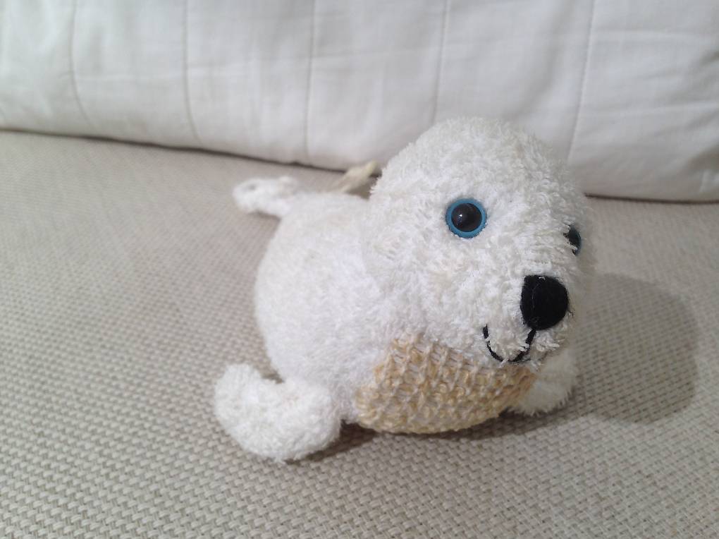 Original Happy Scrubbies Robbe Plüschtier Körperschrubber im Kanton ...