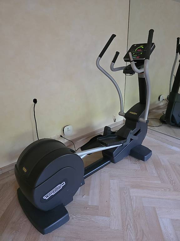 Crosstrainer TechnoGym SYNCHRO FORMA Lieferung Gratis im Kanton Aargau ...