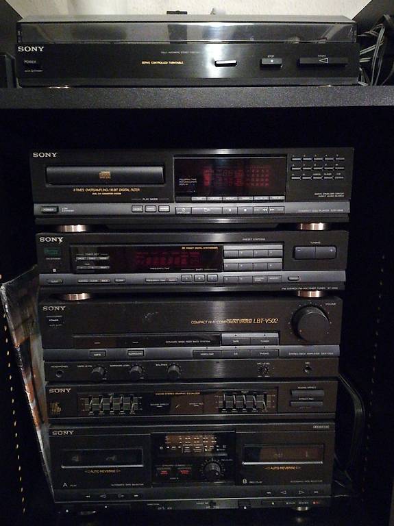 Stereo anni 90. Marca Sony Cantone Ticino - tutti.ch