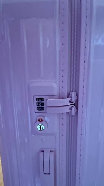 Rimowa Ballerina Limited Edition - rosa im Kanton Zürich - tutti.ch