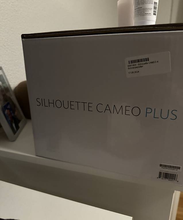Silhouette Cameo 4 Plus Plotter mit Zubehör im Kanton Zürich - tutti.ch