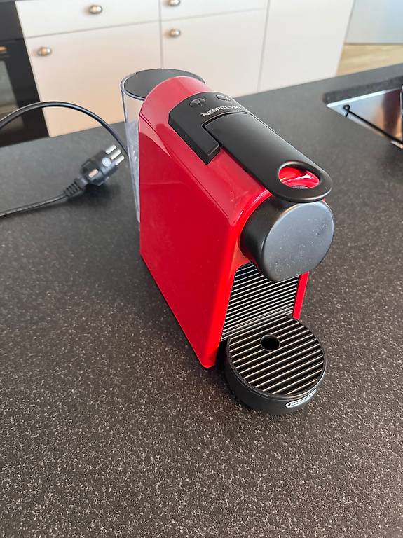 Nespresso Essenza Mini ? Rot, klein und handlich im Kanton Bern - tutti.ch