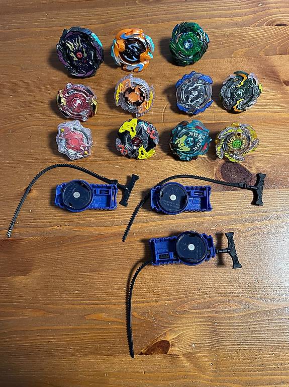 Beyblade Burst mit Arena im Kanton Aargau - tutti.ch