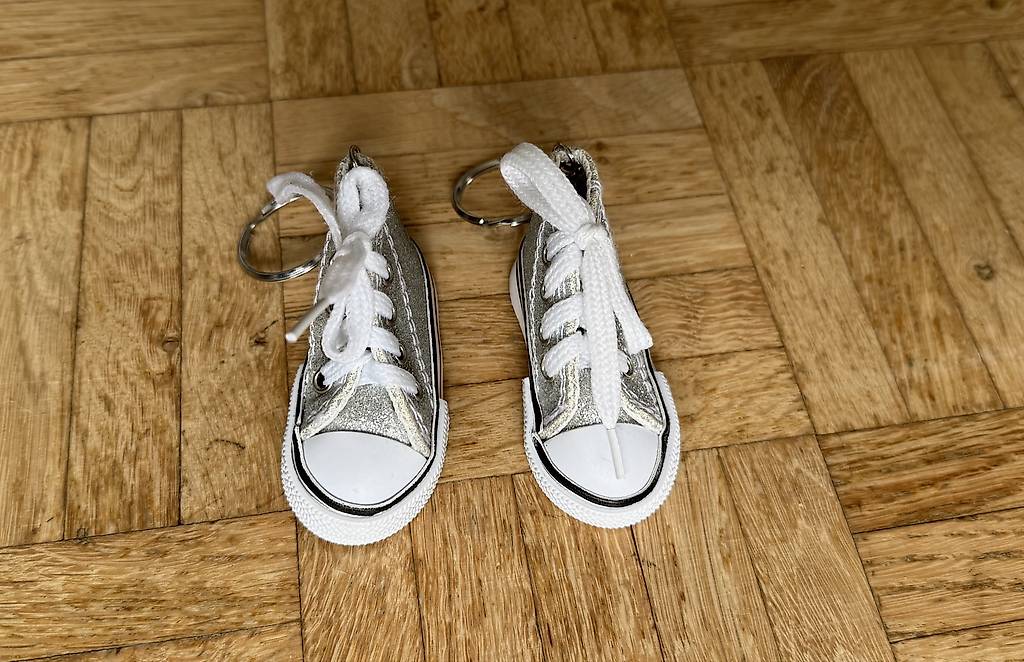 Schlüsselanhänger Sneaker im Kanton Zürich - tutti.ch
