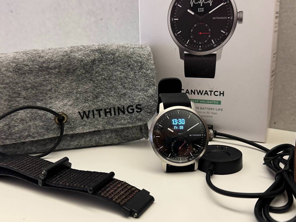 Withings ScanWatch 42mm (HWA09) Hybrid-Smartwatch im Kanton St. Gallen ...