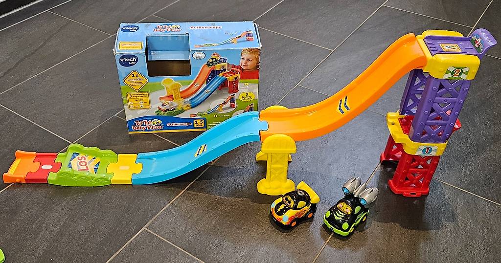 Vtech Tut Tut Baby Flitzer Actionrampe mit 2 Auto im Kanton Luzern ...
