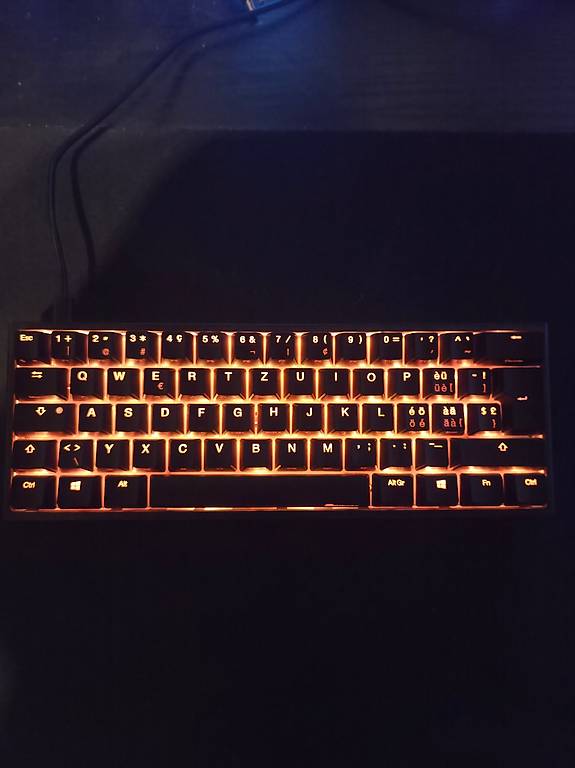 Ducky One 2 Mini RGB, DE, Silent Red, wie neu im Kanton Aargau - tutti.ch