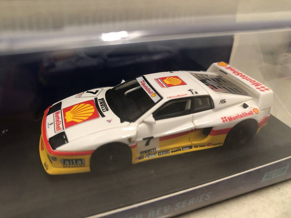 Ferrari Testarossa Koenig competition , set 2 modelli 1:64 im Kanton ...