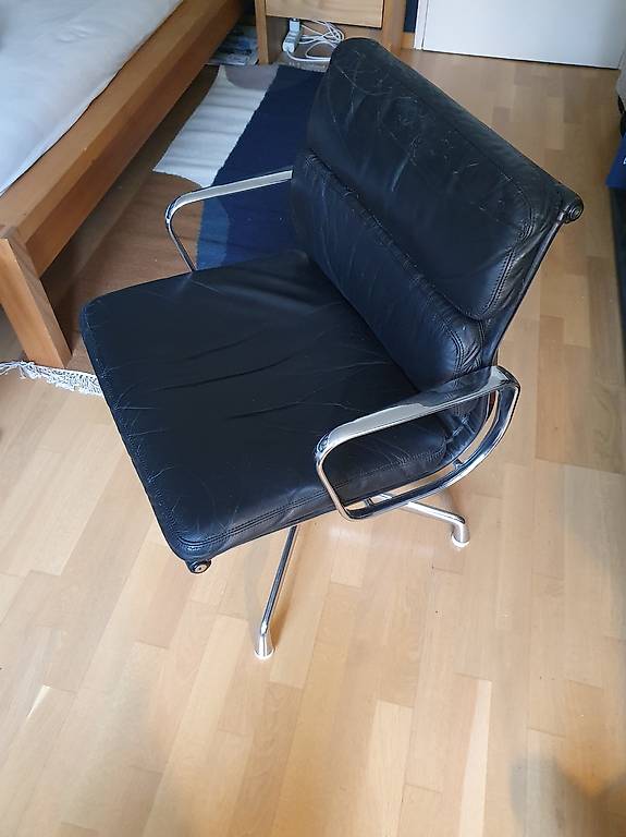 Vitra Eames EA 207 Soft Pad Bürostuhl im Kanton Freiburg - tutti.ch