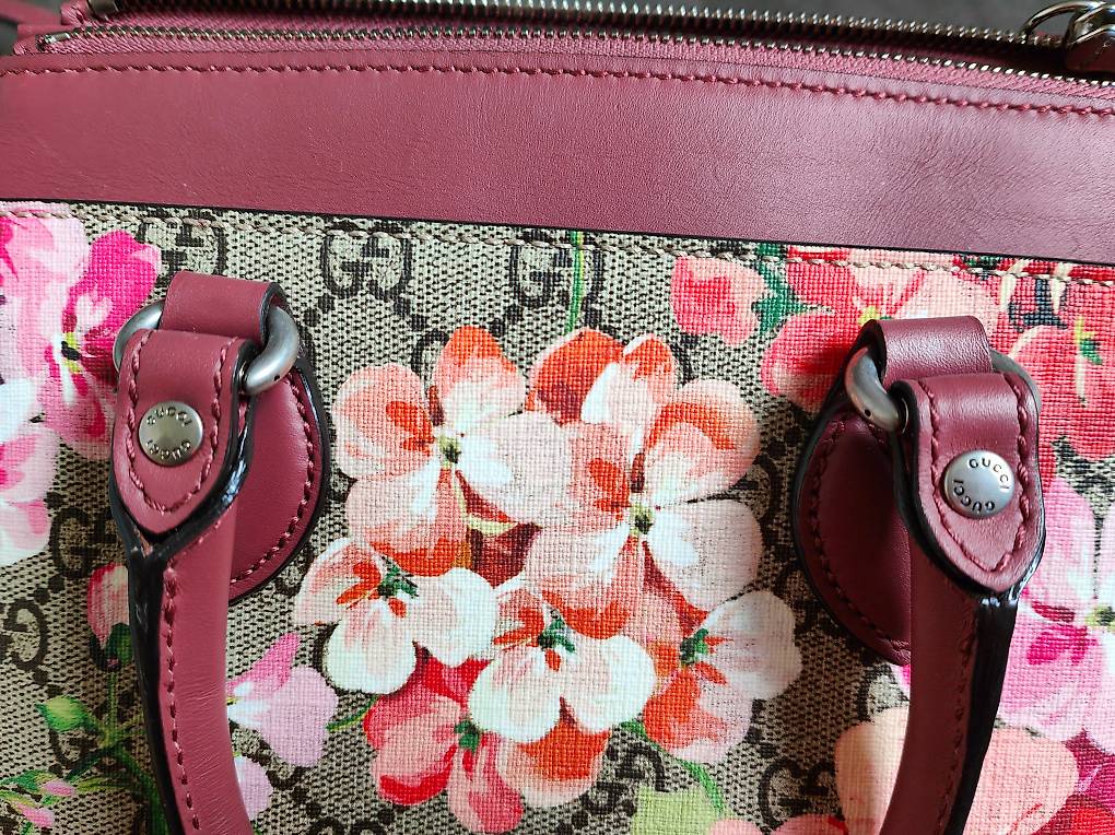 Gucci Blooms Supreme GG Small (Ratenzahlung mögl.) im Kanton Zürich ...