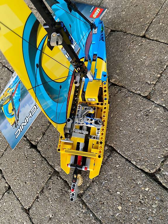 Lego segelboot in neuwertigem Zustand im Kanton Solothurn - tutti.ch