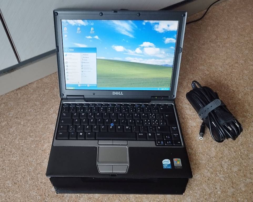 Türkischer Windows XP Laptop Dell D420 ** Antik ** Retro im Kanton ...