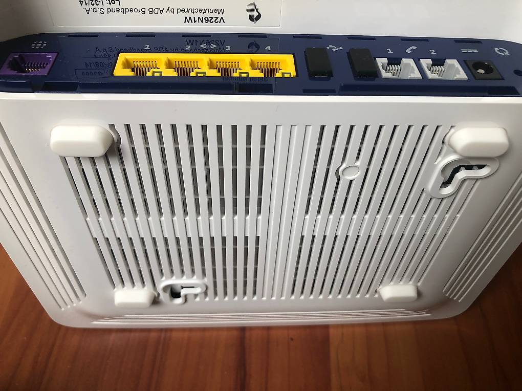 WLAN Router Centro grande V226N1W im Kanton Bern - tutti.ch