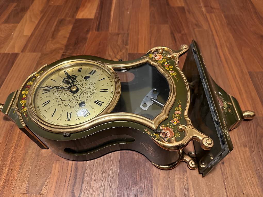 Pendeluhr Stand- oder Wanduhr Pendule - Comtesse grün Canton Zurich ...