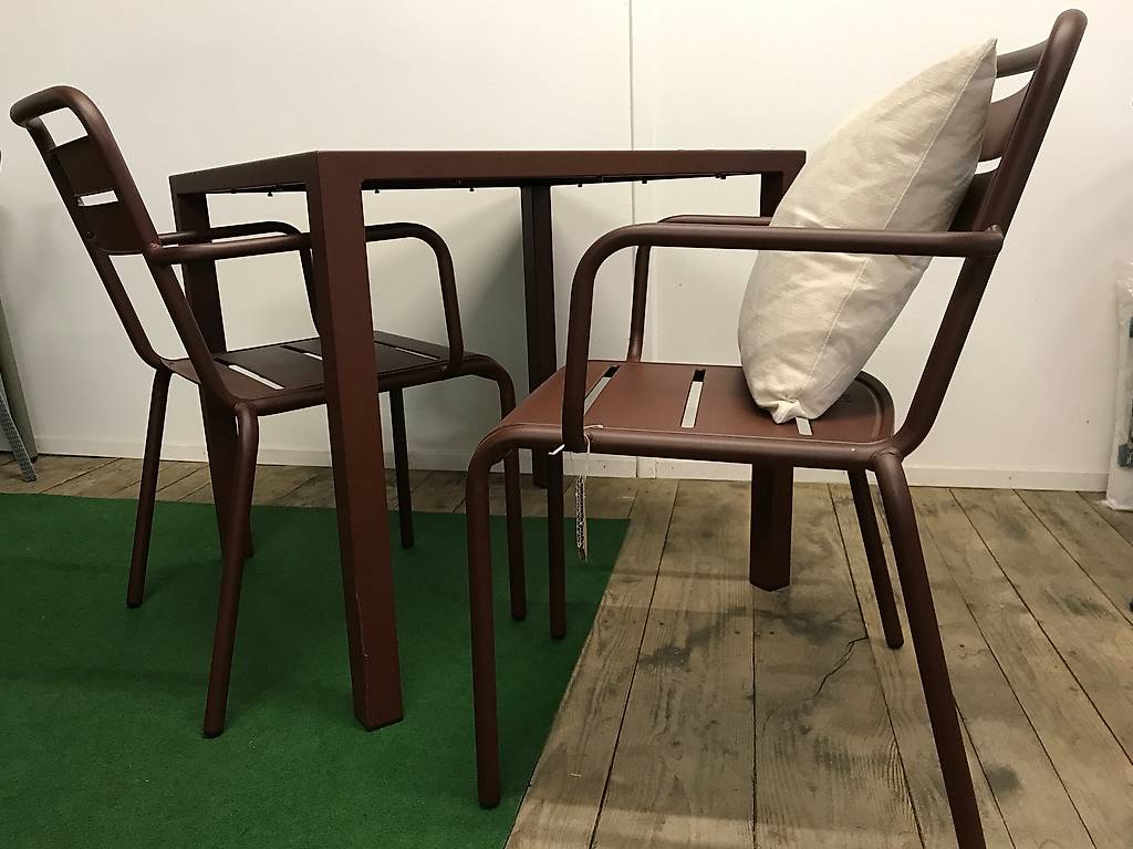 emu Nova Bistrotisch + emu Star Gartensesseln, SET komplett im Kanton Bern - tutti.ch