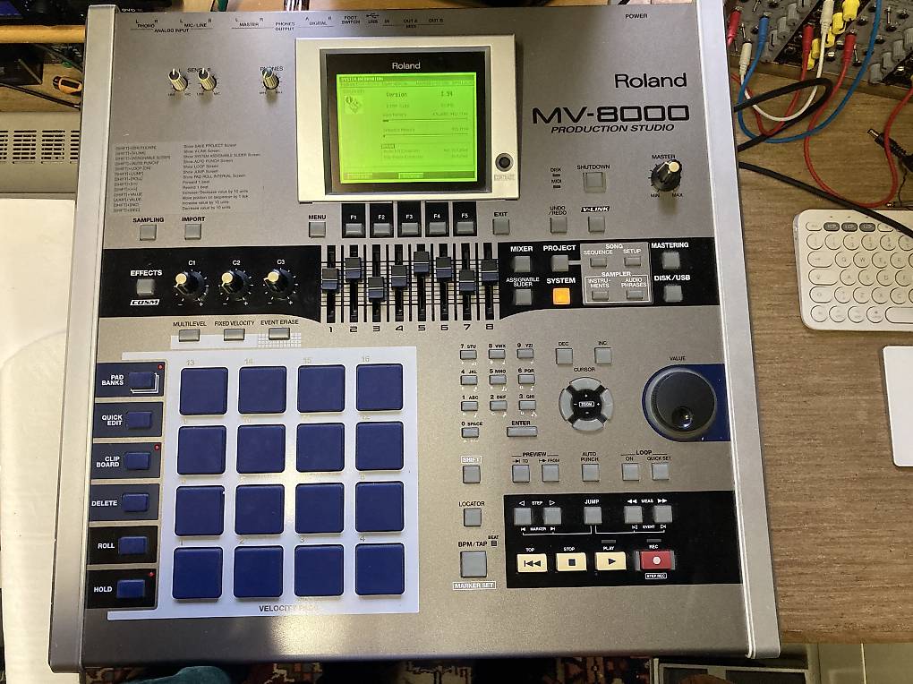 Roland MV8000 with VGA exp. and max RAM im Kanton Tessin - tutti.ch
