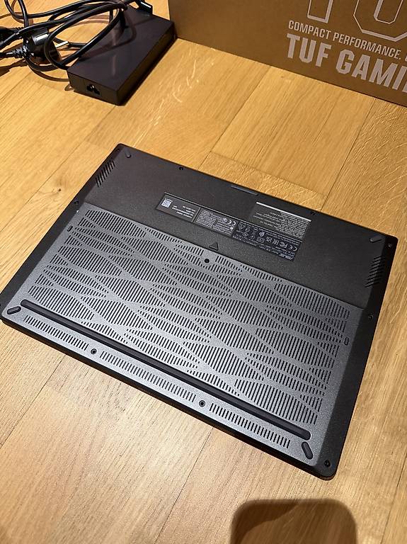 ASUS TUF A14 NVIDIA RTX 4060 32 GB RAM AMD Ryzen 8844HS im Kanton ...