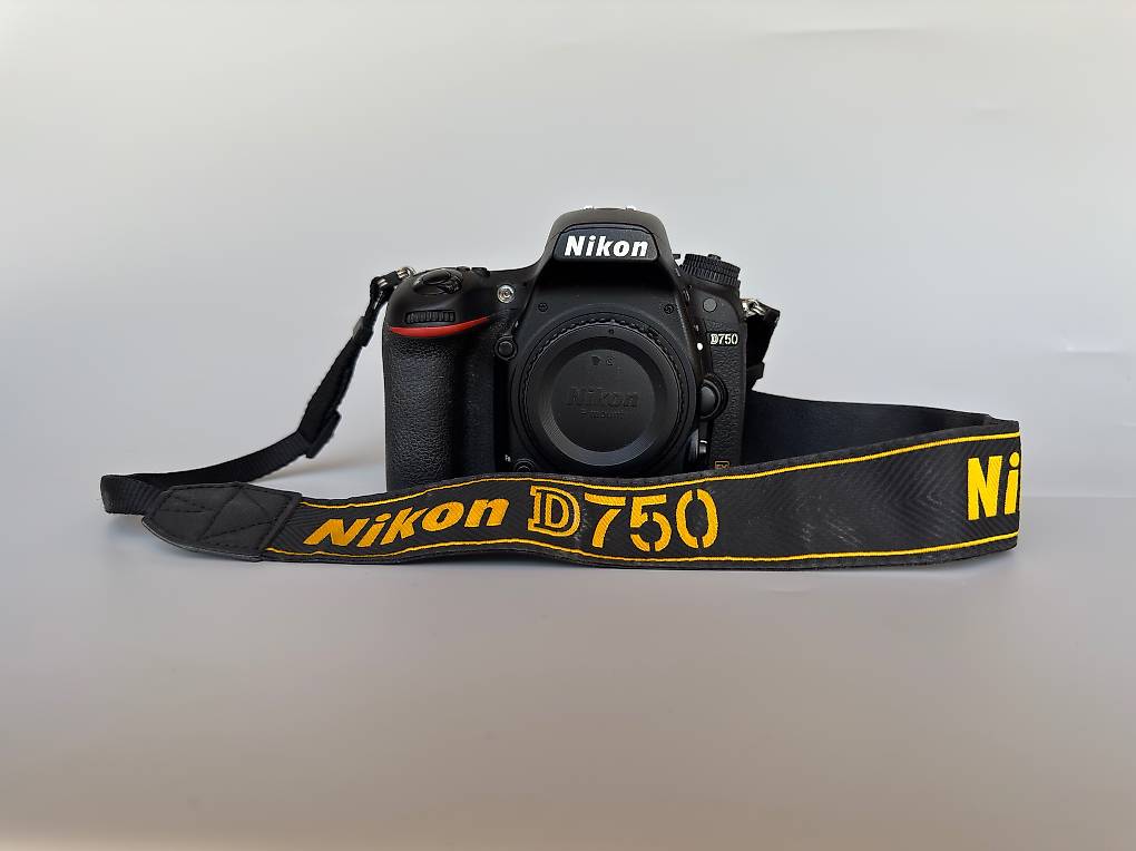 Nikon D750 * Vollformat DSLR in Top Zustand im Kanton Zürich - tutti.ch