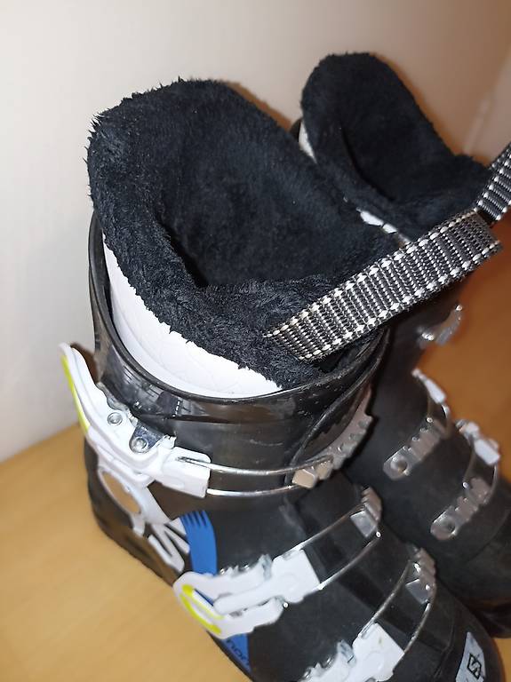 Kinder-Skischuhe Gr. 36 2/3 - 38 (Mondopoint 23-23.5) im Kanton Zürich ...