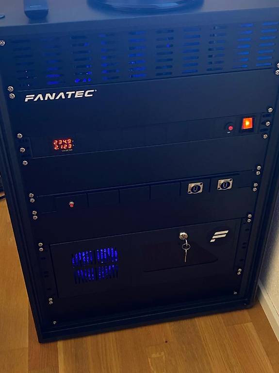 Simulator mit Motion,Fanatec,PC und Rack im Kanton Aargau - tutti.ch