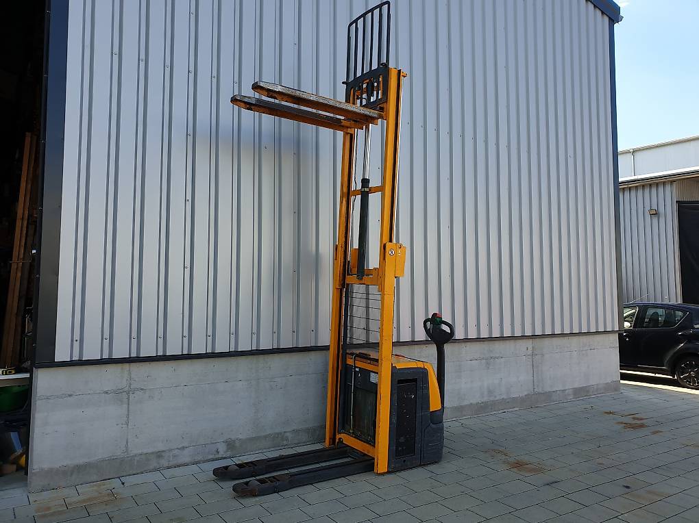 Stapler Jungheinrich EJC 212 Freihub Basishub Hub 290cm im Kanton ...